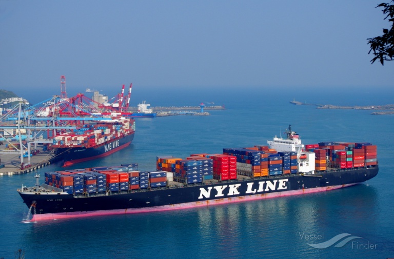 GSL CHRISTEN, Container Ship - Details and current position - IMO ...