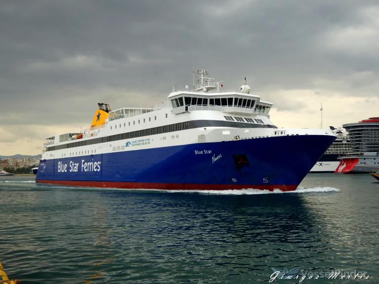BLUE STAR NAXOS, Passenger/Ro-Ro Cargo Ship - Details and current ...