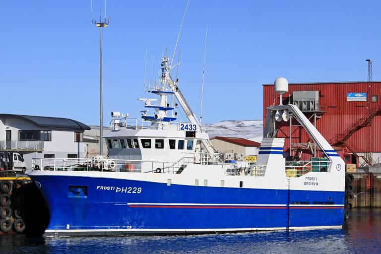 FROSTI, Fishing Vessel - Details and current position - IMO 9256963 - VesselFinder