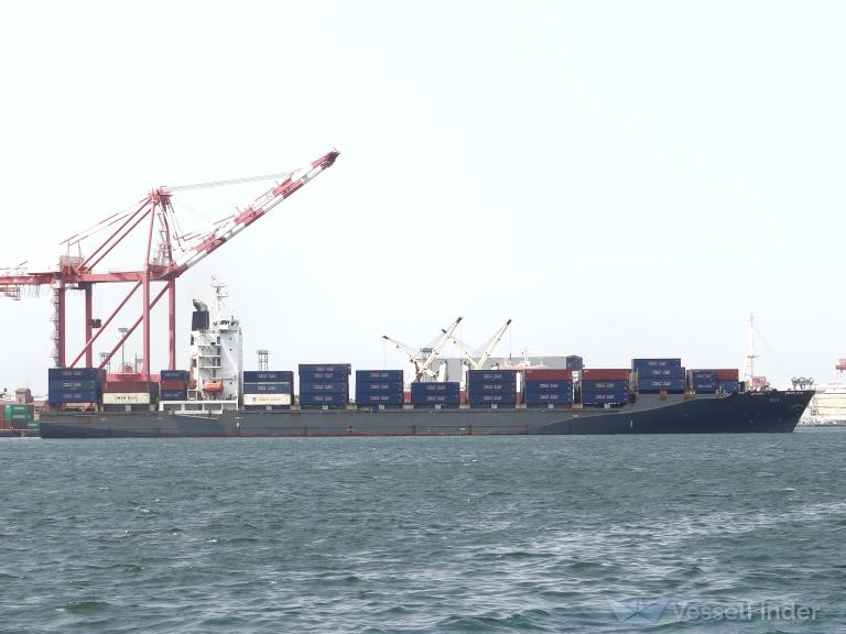 ELLA, Container Ship - Details and current position - IMO 9259379 ...
