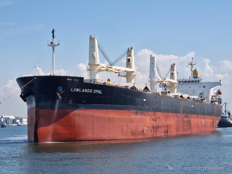 LOWLANDS OPAL, Bulk Carrier - Details and current position - IMO 9317559 - VesselFinder