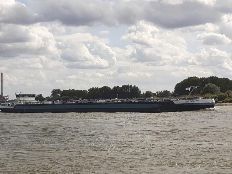 INTENSITY, Inland Tanker - Details and current position - IMO 9326184 ...