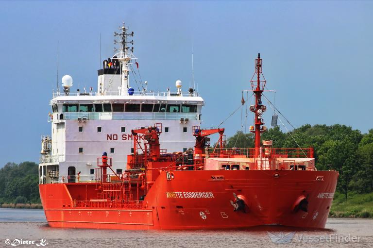 ANNETTE ESSBERGER, Chemical/Oil Products Tanker - Detalles del buque y ...