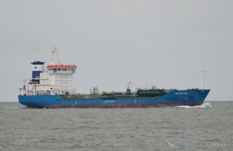 ZEAL, Oil Products Tanker - Details and current position - IMO 9327334 ...