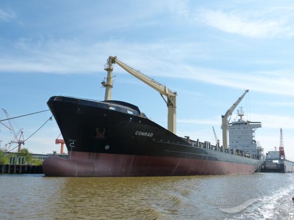 IRIS PAOAY, Container Ship - Details and current position - IMO 9327592 ...