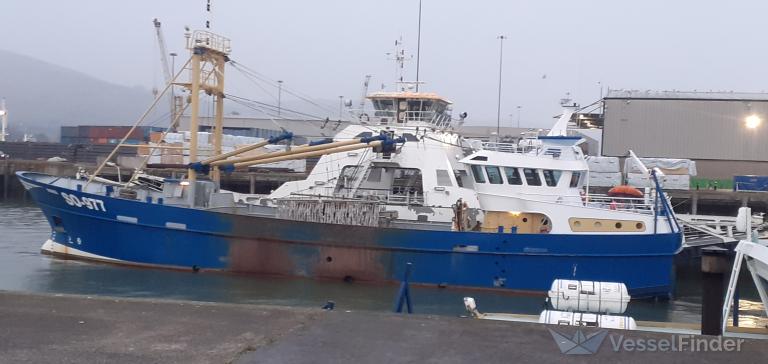 RONA, Fishing Vessel - Details and current position - IMO 9327712 ...