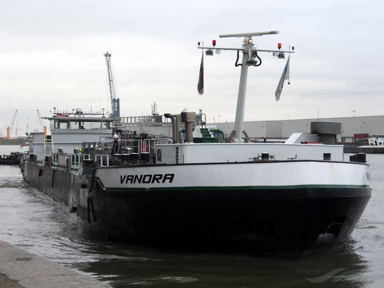 VANORA, Inland Tanker - Details and current position - IMO 9328766 ...