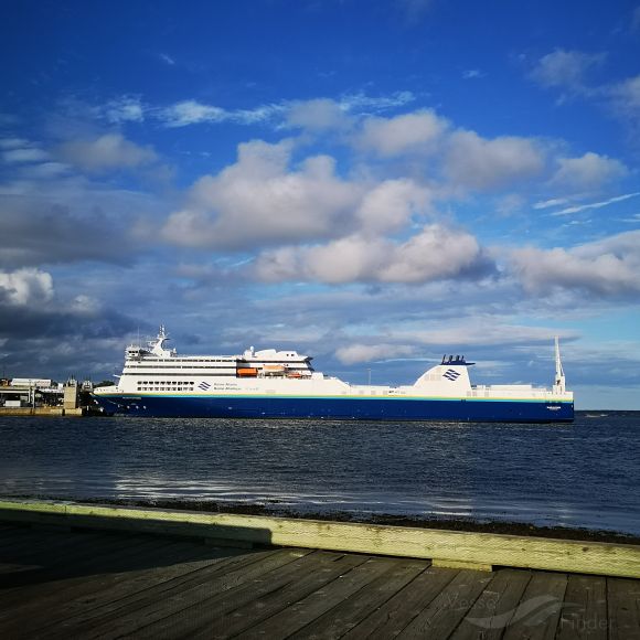 BLUE PUTTEES, Passenger/Ro-Ro Cargo Ship - Details and current position ...