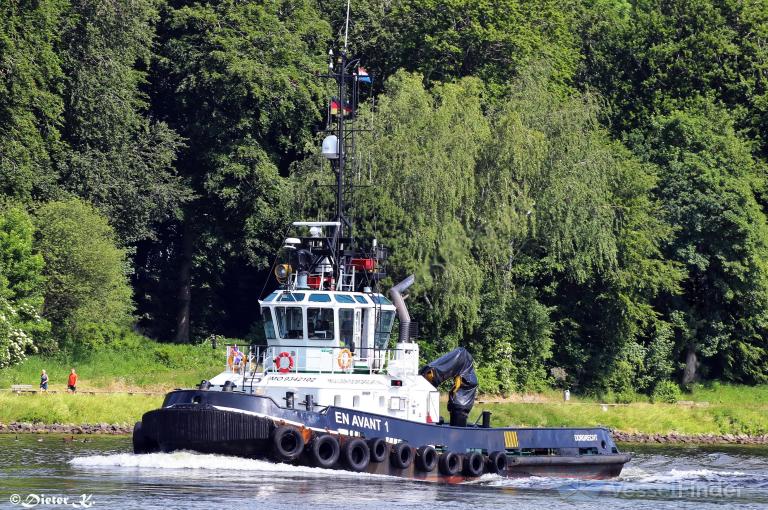 EN AVANT 1, Tug - Details and current position - IMO 9342102 - VesselFinder