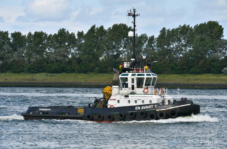 EN AVANT 1, Tug - Details and current position - IMO 9342102 - VesselFinder