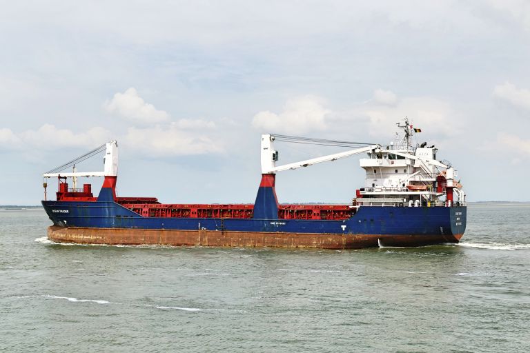 Photos - VesselFinder