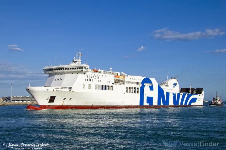 tenacia-passenger-ro-ro-cargo-ship-scheepsdetails-en-huidige-positie