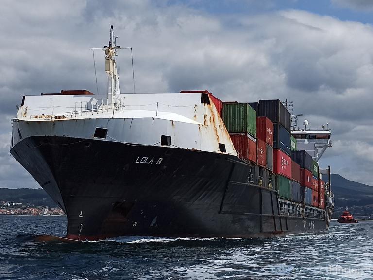 LOLA B, Container Ship - Detalles del buque y posición actual - IMO 9353723 - VesselFinder