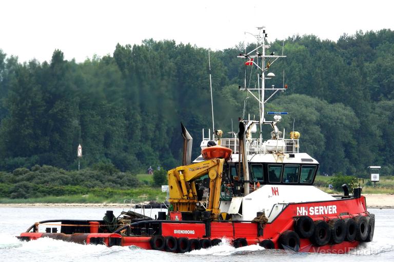 NH SERVER, Tug - Skibsdetaljer og nuværende position - IMO 9364538 - VesselFinder