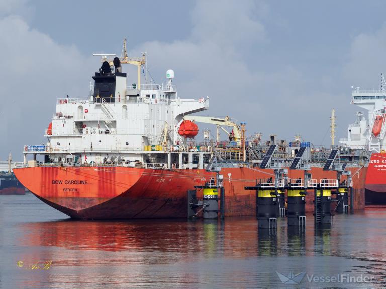 BOW CAROLINE, Chemical/Oil Products Tanker - Details and current ...