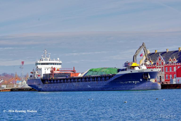 RIGER, General Cargo Ship - Details and current position - IMO 9373553 ...
