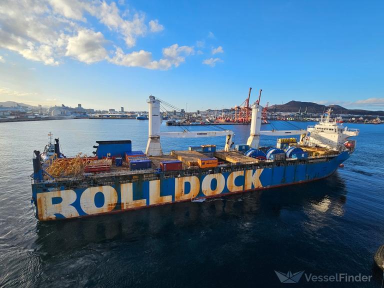 ROLLDOCK SKY, Heavy Load Carrier - Details and current position - IMO ...