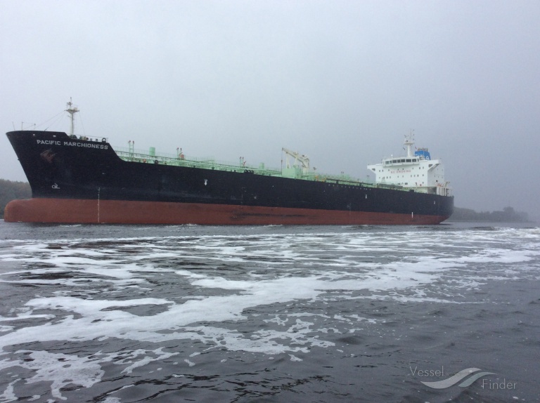 PINE EXPRESS, Chemical/Oil Products Tanker - Details and current position - IMO 9405928 ...