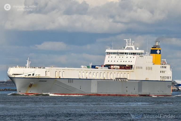 AMANDINE, Ro-Ro Cargo Ship - Details and current position - IMO 9424871 ...