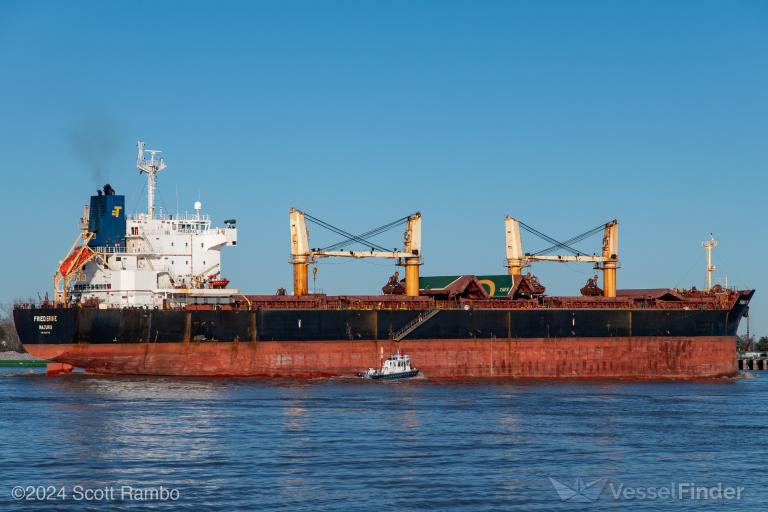 Schiffsfotos - VesselFinder