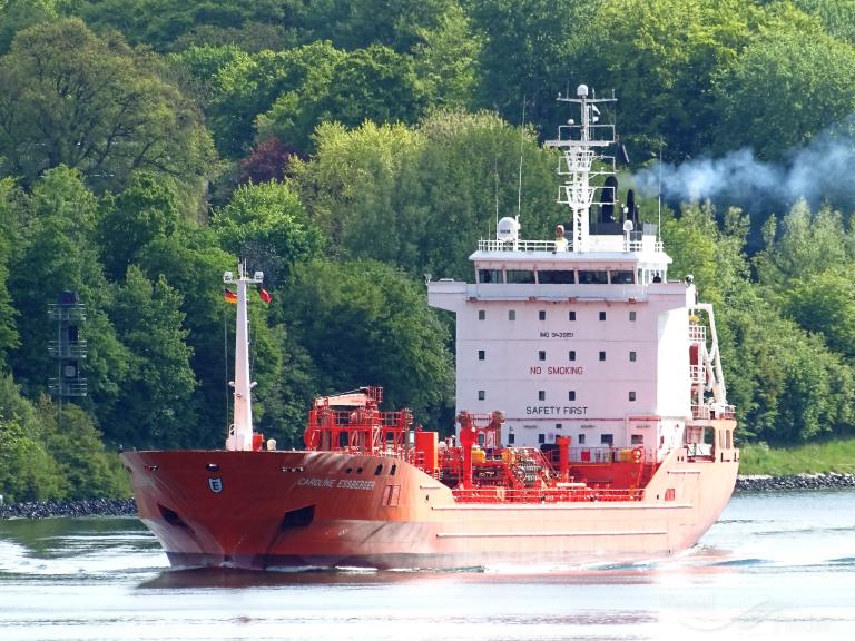 Ship photos - VesselFinder