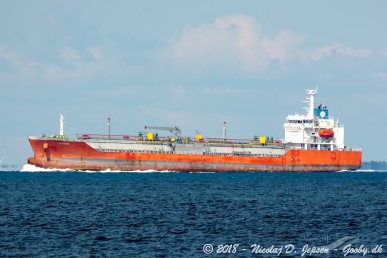 TARRANT, Chemical/Oil Products Tanker - Details and current position ...