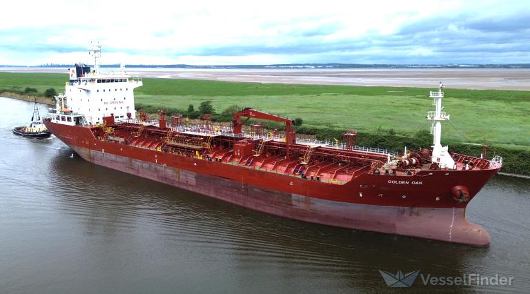 GOLDEN OAK, Chemical/Oil Products Tanker - Details and current position ...