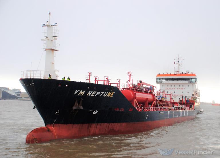 YM NEPTUNE, Chemical/Oil Products Tanker - Details and current position ...