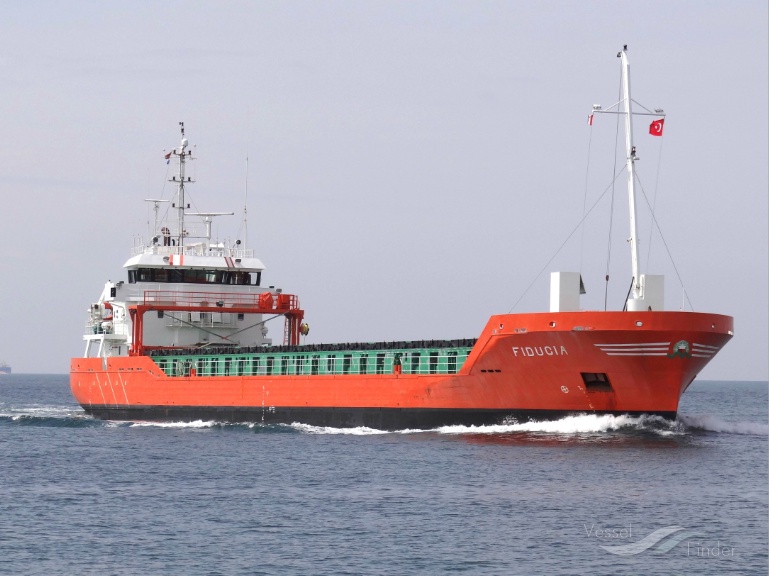 Free AIS Ship Tracking of Marine Traffic - VesselFinder