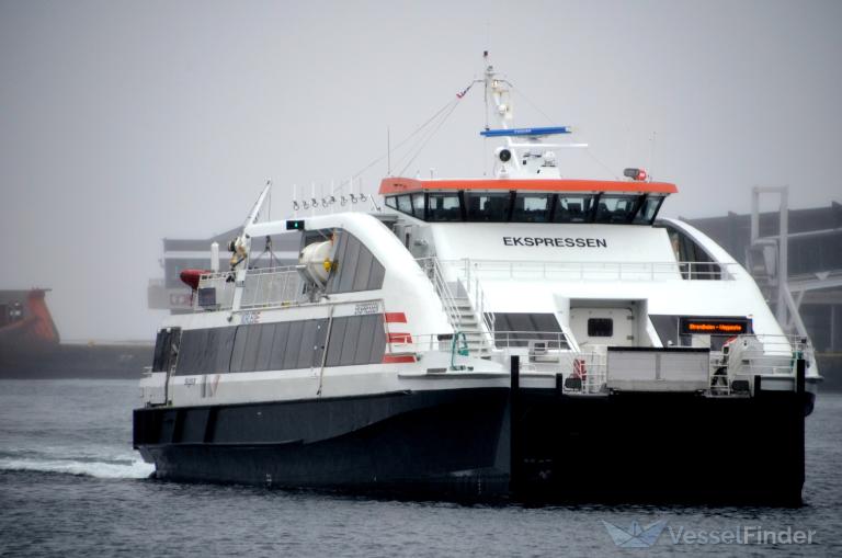 EKSPRESSEN, Passenger Ship - Details and current position - IMO 9481829 ...
