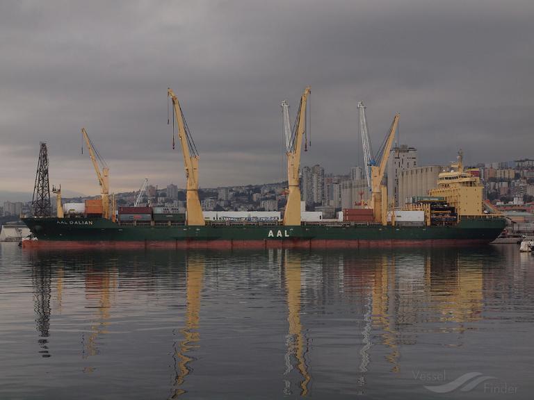 Photos - VesselFinder