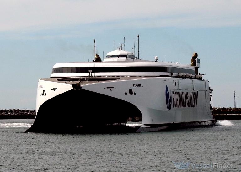 EXPRESS 1, Passenger/Ro-Ro Cargo Ship - Details and current position - IMO 9501590 - VesselFinder