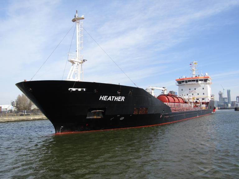 ANTON, Chemical/Oil Products Tanker - Details and current position - IMO 9514456 - VesselFinder