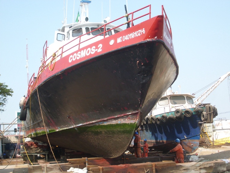 COSMOS 2, Crew Boat - Details and current position - IMO 9520699 ...