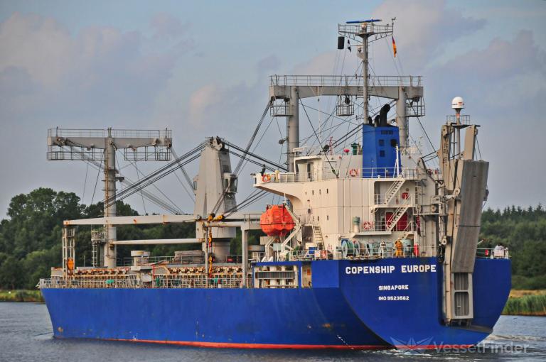 Fotos del barcos - VesselFinder