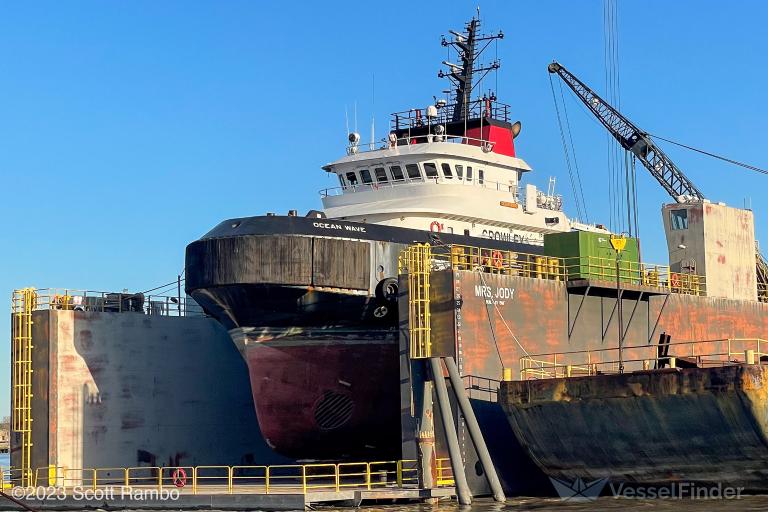 OCEAN WAVE, Tug - Details and current position - IMO 9554004 - VesselFinder