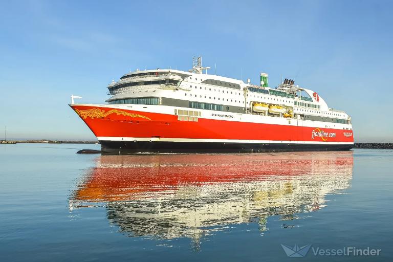 STAVANGERFJORD, Passenger/Ro-Ro Cargo Ship - Details and current ...