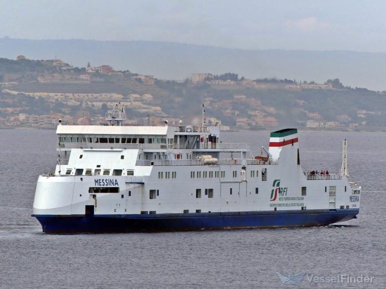 MESSINA, Passenger/Ro-Ro Cargo Ship - Détails du bateau et situation ...