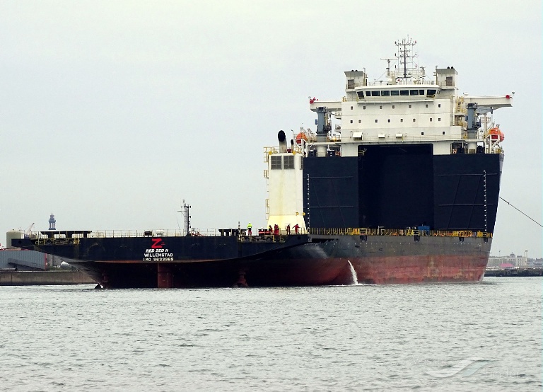 RED ZED II, Heavy Load Carrier - Details and current position - IMO ...