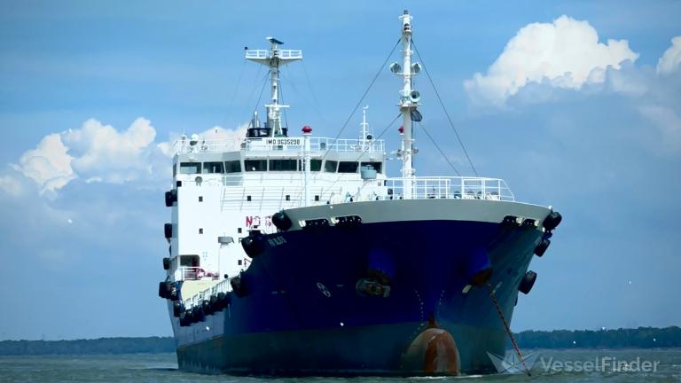 FM BLISS, Oil Products Tanker - Details and current position - IMO 9635298 - VesselFinder