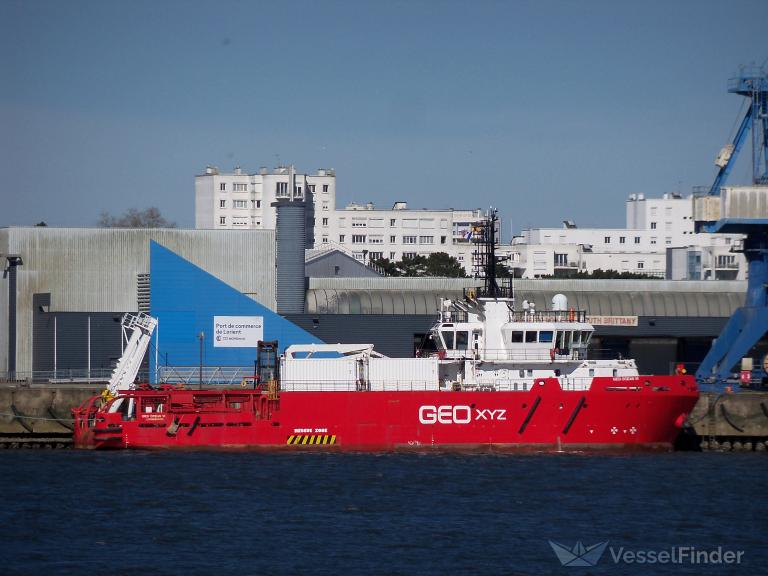 Ship photos - VesselFinder