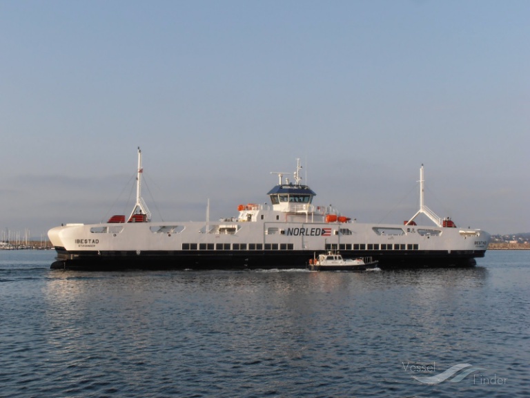 IBESTAD, Passenger/Ro-Ro Cargo Ship - Details and current position ...