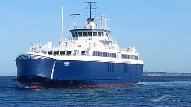 PRINSESSE ISABELLA, Passenger/Ro-Ro Cargo Ship - Details and current ...