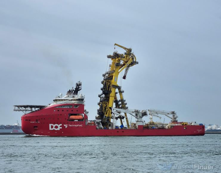 SKANDI BUZIOS, Pipe Layer - Details and current position - IMO 9706528 ...