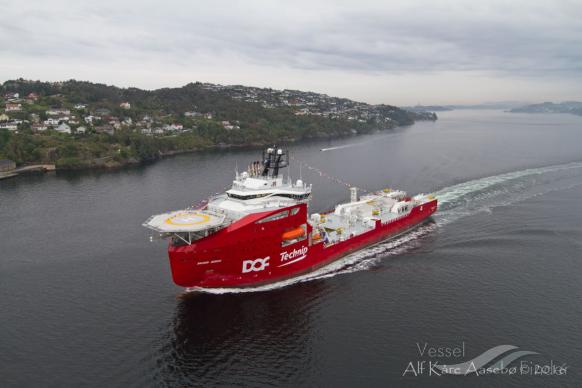 SKANDI BUZIOS, Pipe Layer - Details and current position - IMO 9706528 ...