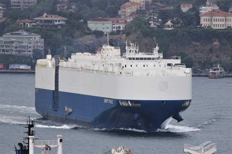 LIBERTY PEACE, Vehicles Carrier - Skibsdetaljer og nuværende position ...