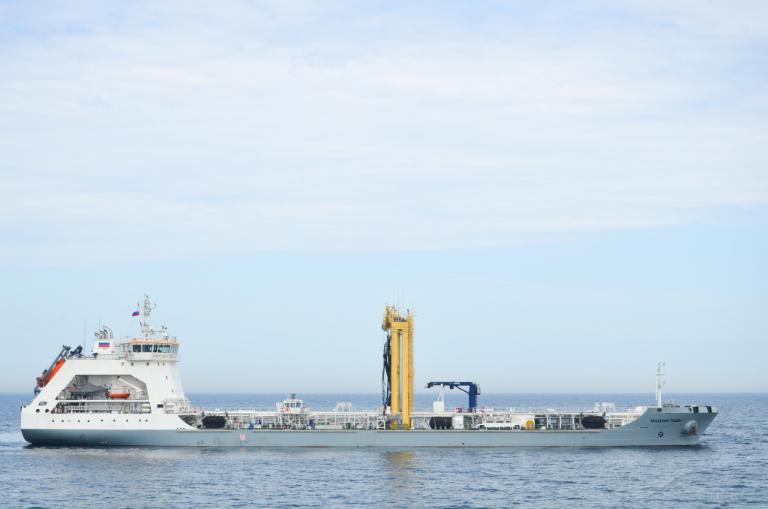 AKADEMIK PASHIN, Oil Products Tanker - Данные судна и текущее положение ...