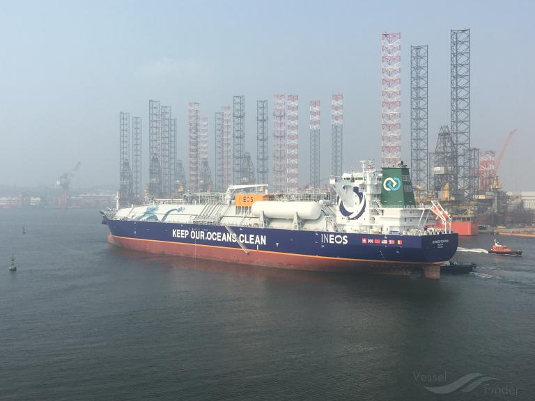 JS INEOS DOLPHIN, LPG Tanker - Skibsdetaljer og nuværende position ...