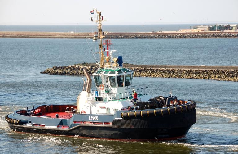 LYNX, Tug - Details and current position - IMO 9804045 - VesselFinder
