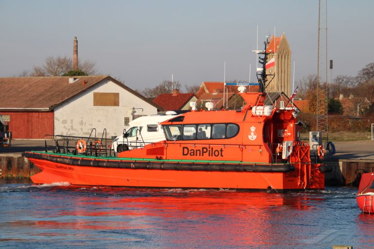 DANPILOT ALFA, Pilot - Details and current position - IMO 9812030 ...